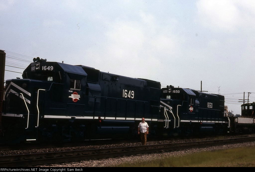 MP 1649 and 1650--New GP15s